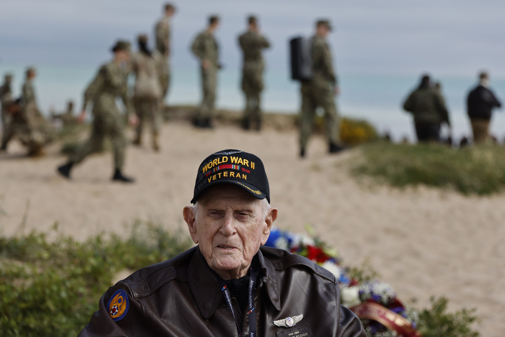 The last WWII vets converge on Normandy for D-Day and fallen friends ...
